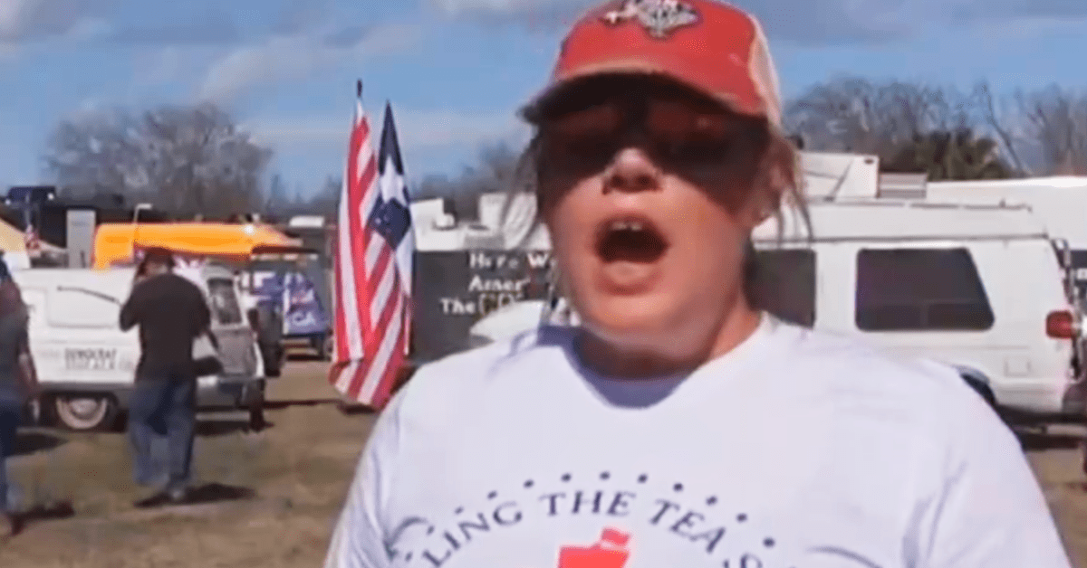 MAGA Convoy Confused By Lack Of 'Invasion' As They Arrive At Border ...