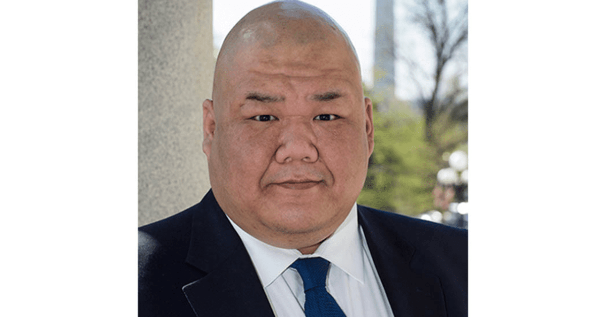 Trump Spokesman Kicked Out of Courtroom After Phone Alarm Sounds ...