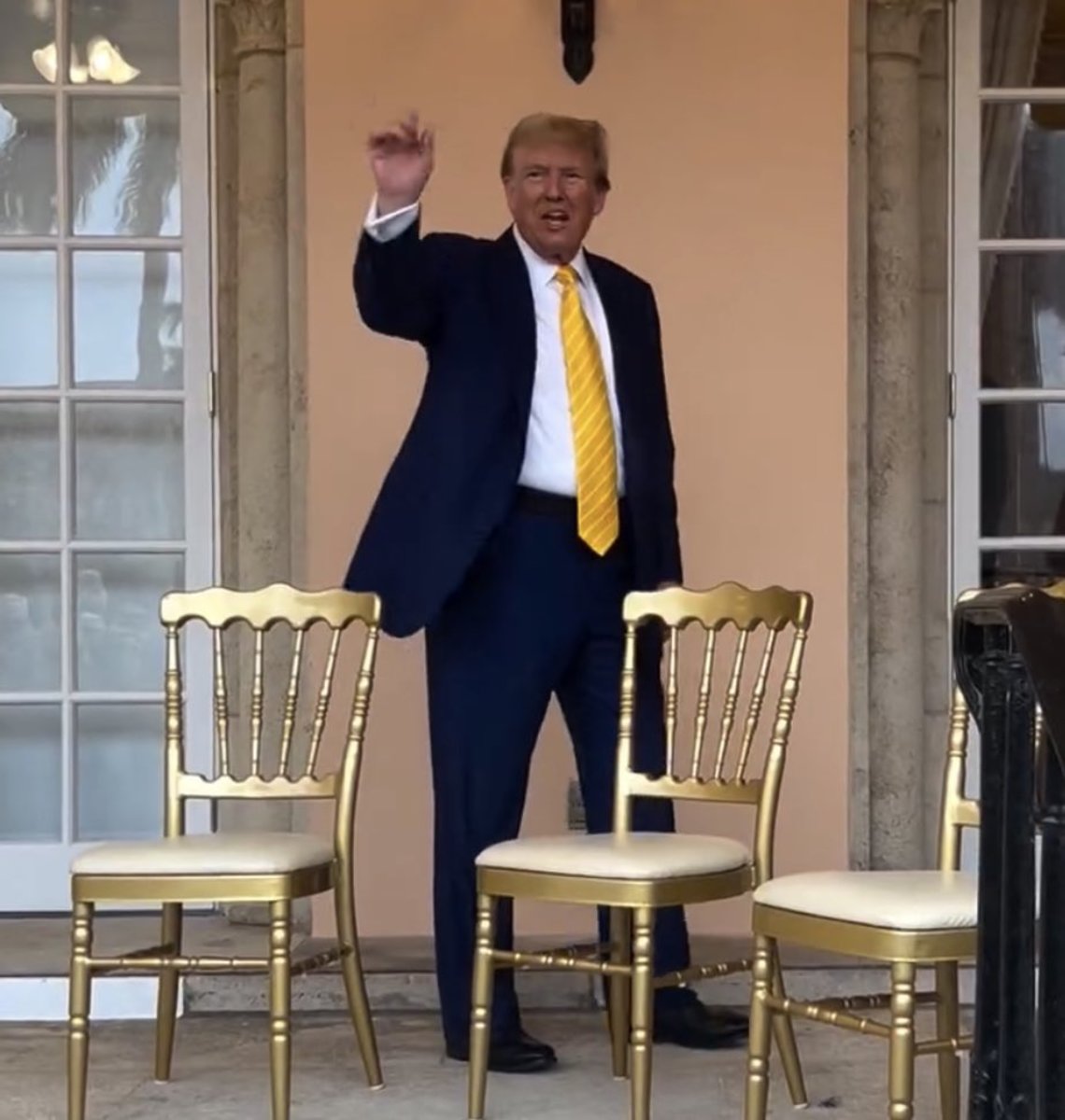 "Third World Craphole"— Trump Posts Article Attacking the Country ...