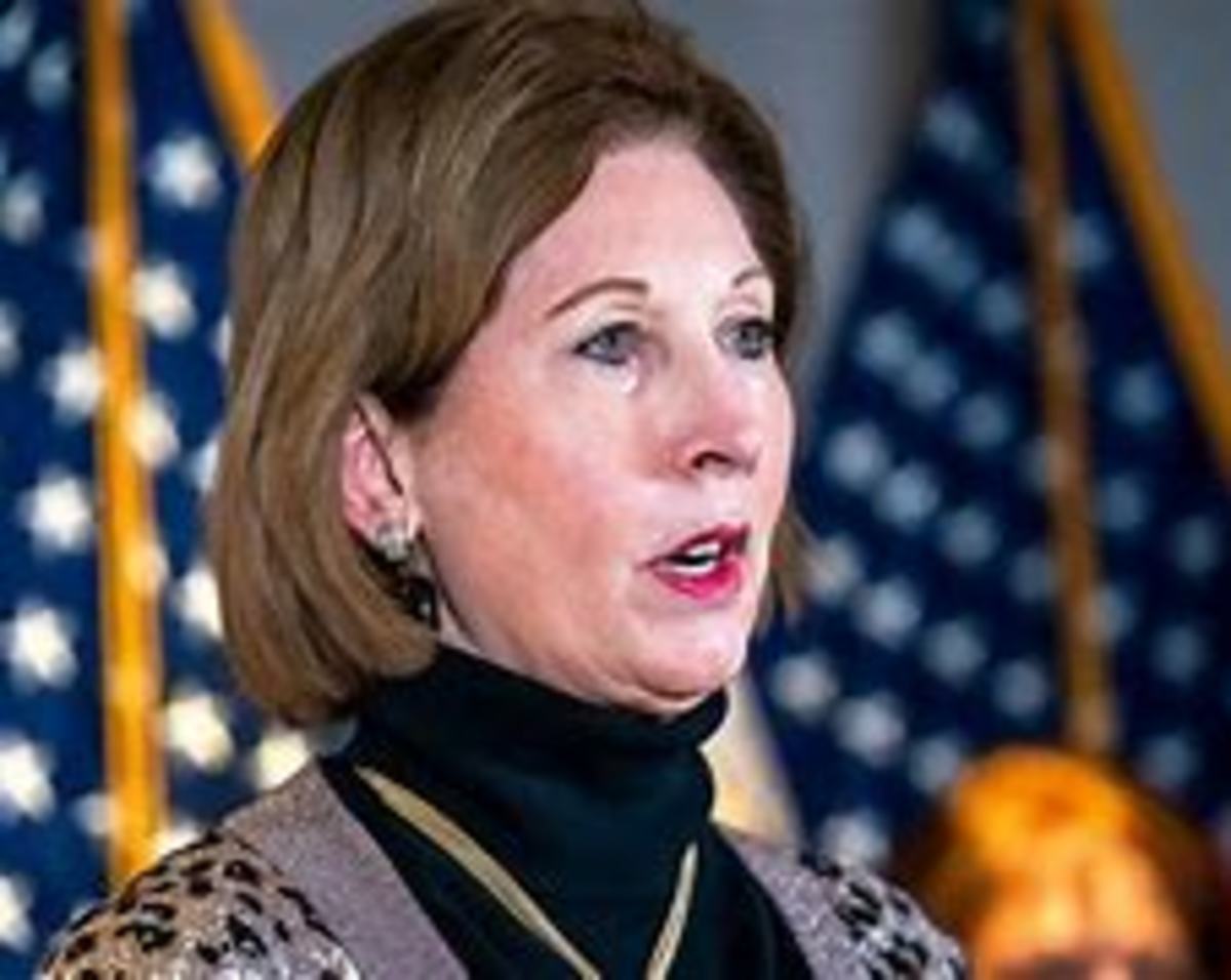 Trump Now Claims Sidney Powell Was Never His Attorney, but His Tweets ...