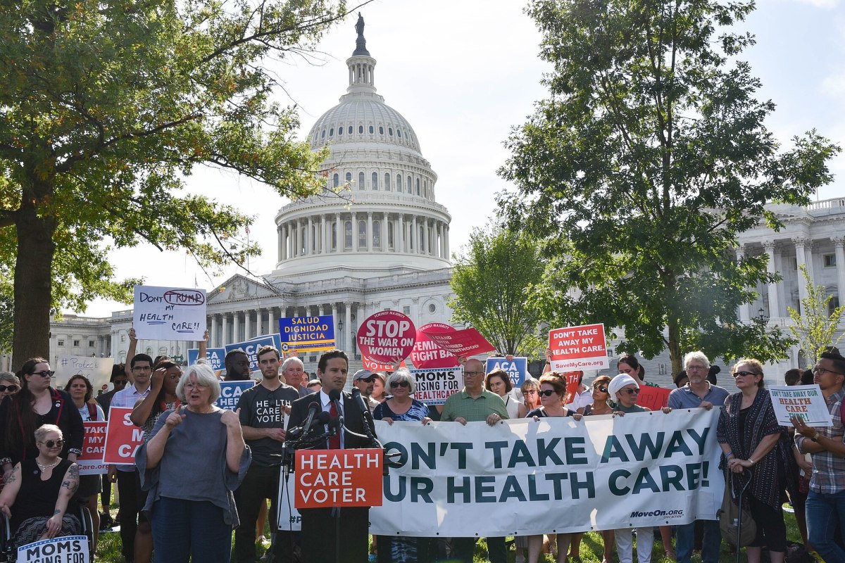 Trump University Founder Promises to Replace Obamacare With Something ...