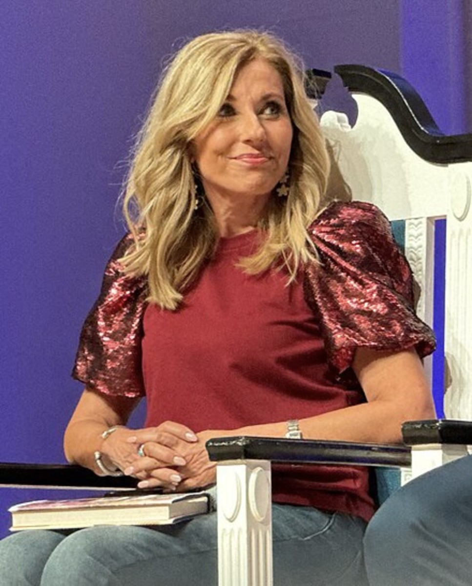 Christian Author Beth Moore Called Trump a “Verbally Abusive, Artfully ...