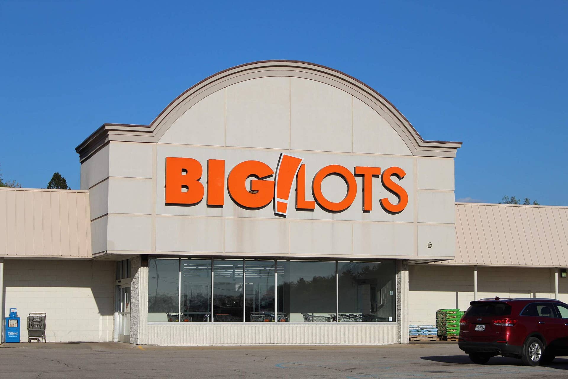 Nearly 500 Big Lots Stores Could Close Under Trump - MeidasTouch News