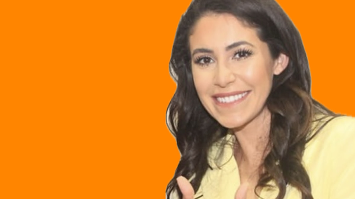 Rep. Anna Paulina Luna Hit with Two Twitter Community Notes for False ...